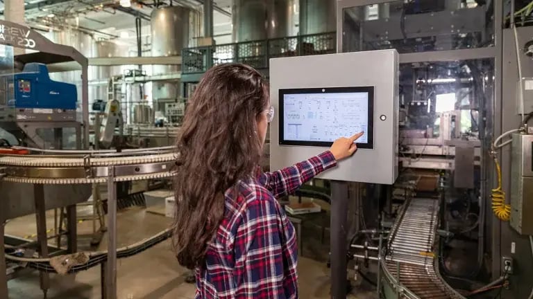 ¿Qué es un PLC? ¿Cómo funciona? Guía fácil